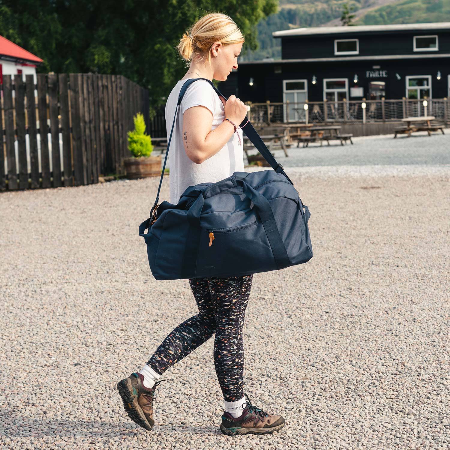 Cargo Holdall Bag, 30L, Black | Highlander Outdoor